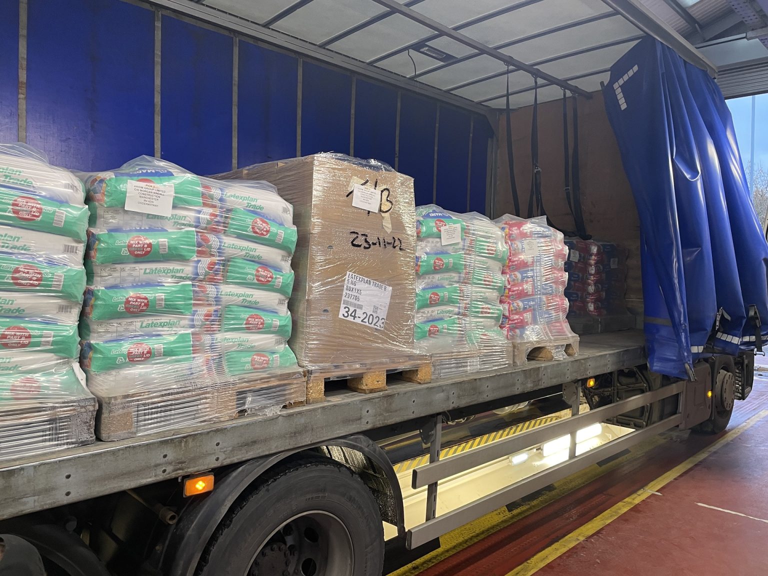 Curtain-sided Staffordshire lorries targeted in DVSA - Transport ...